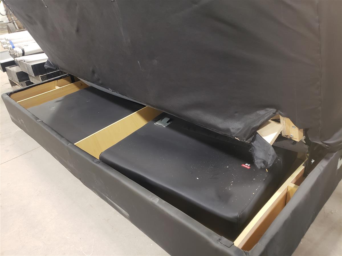 Futon (Broken)