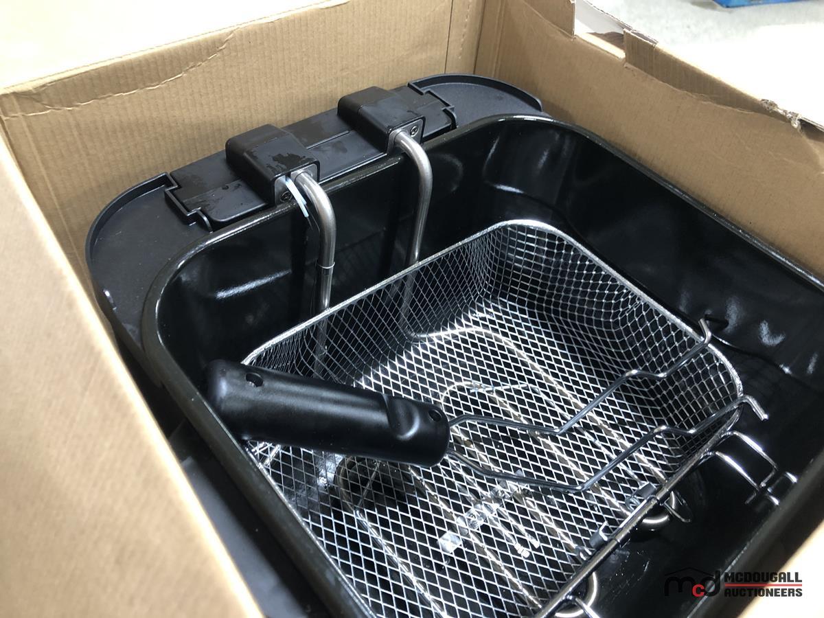 Dirt Devil Vac, Deep Fryer and Vicks Humidifier