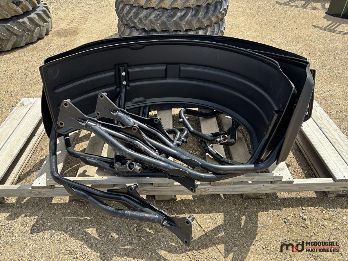 (4) John Deere R4045 Sprayer Fenders