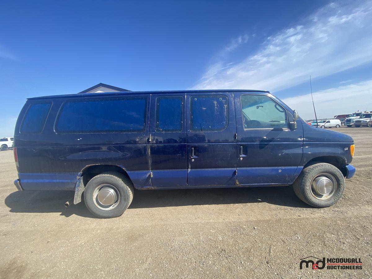 2002 Ford Econoline E350 XL SD Van
