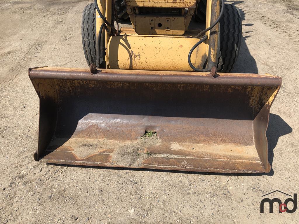 Ford 340A Tractor w/ Bucket