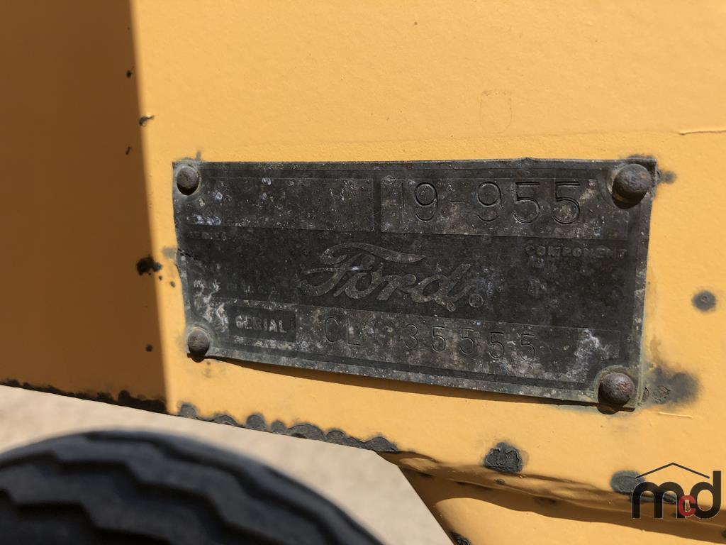 Ford 340A Tractor w/ Bucket