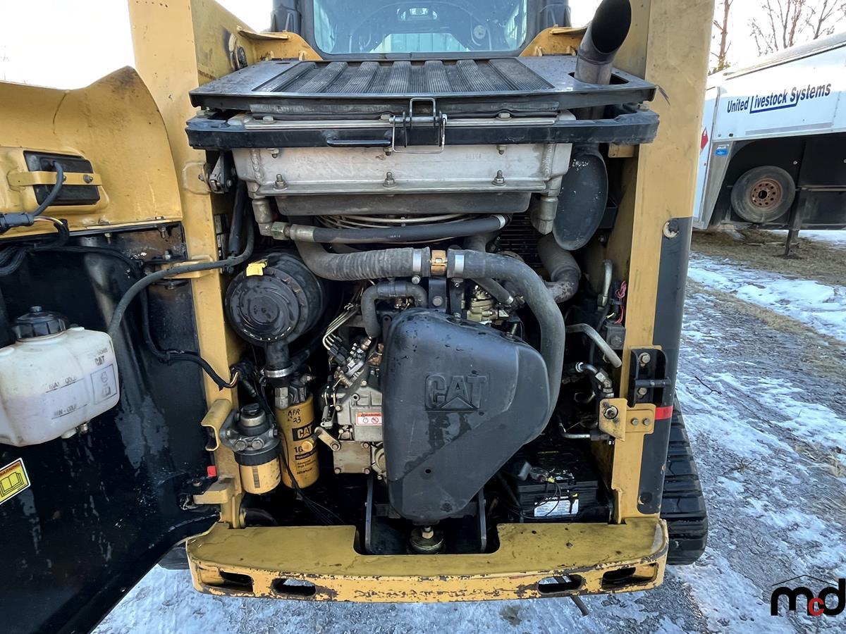 2004 Caterpillar 247B Compact Track Loader w/ Allied 6010 Snow Blower ...
