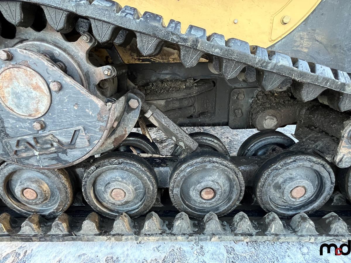 2004 Caterpillar 247B Compact Track Loader w/ Allied 6010 Snow Blower ...