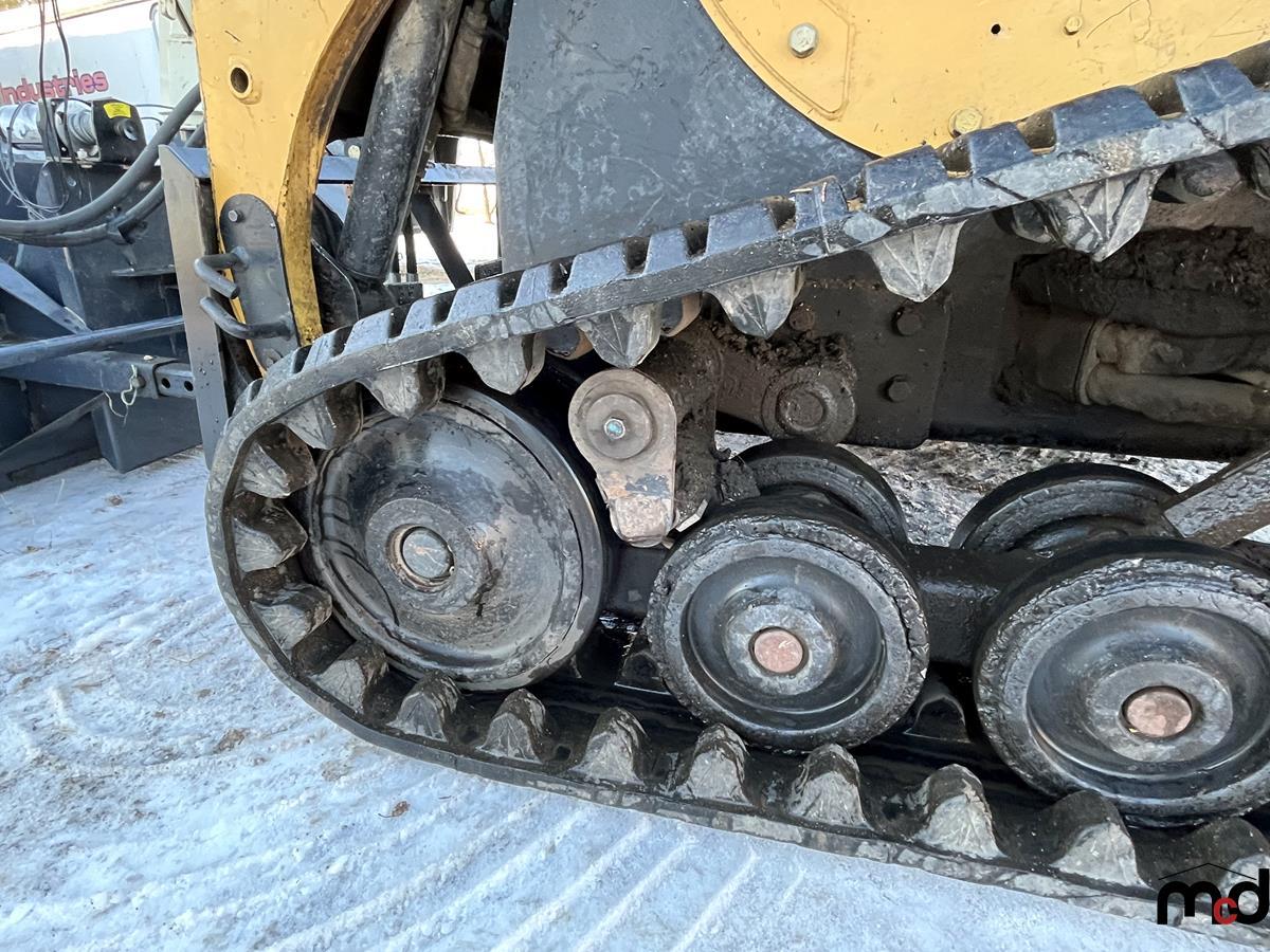 2004 Caterpillar 247B Compact Track Loader w/ Allied 6010 Snow Blower ...