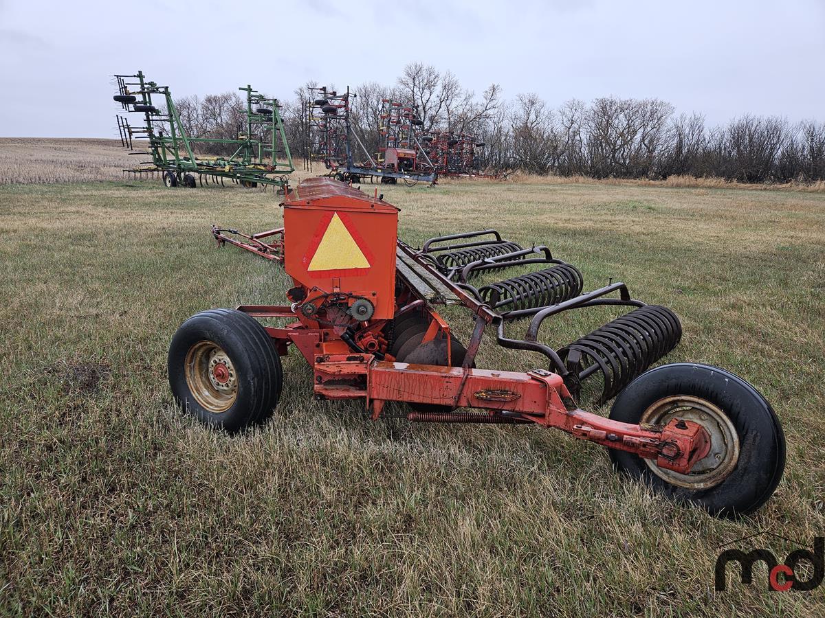 Massey Ferguson 360 Seeder
