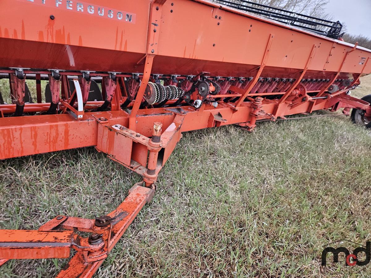 Massey Ferguson 360 Seeder