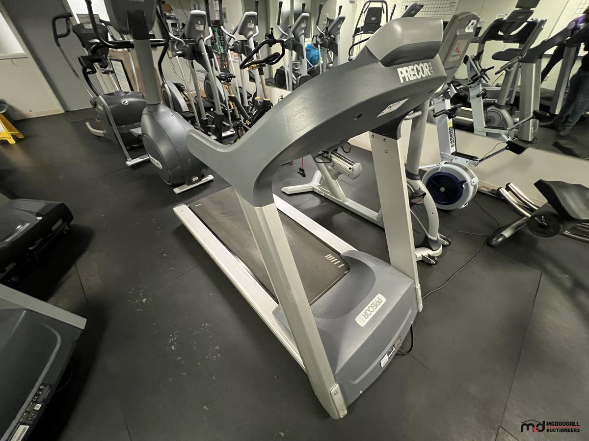 Precor 932i Treadmill