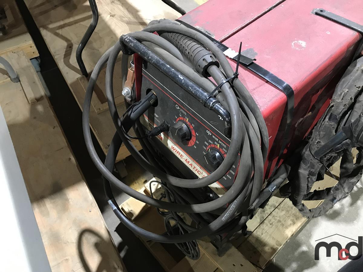 Lincoln Electric Wire-Matic 255 Welder