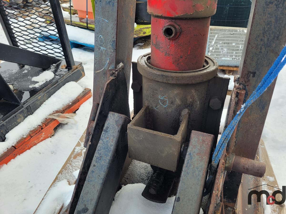 Hydraulic Post Puller