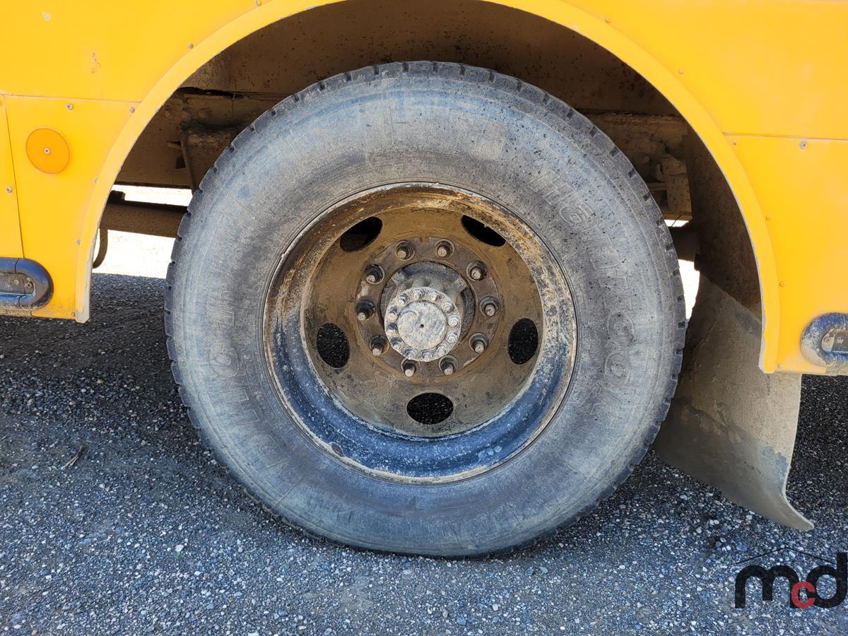 2009 Freightliner B2 106 CH 46-Passenger School Bus