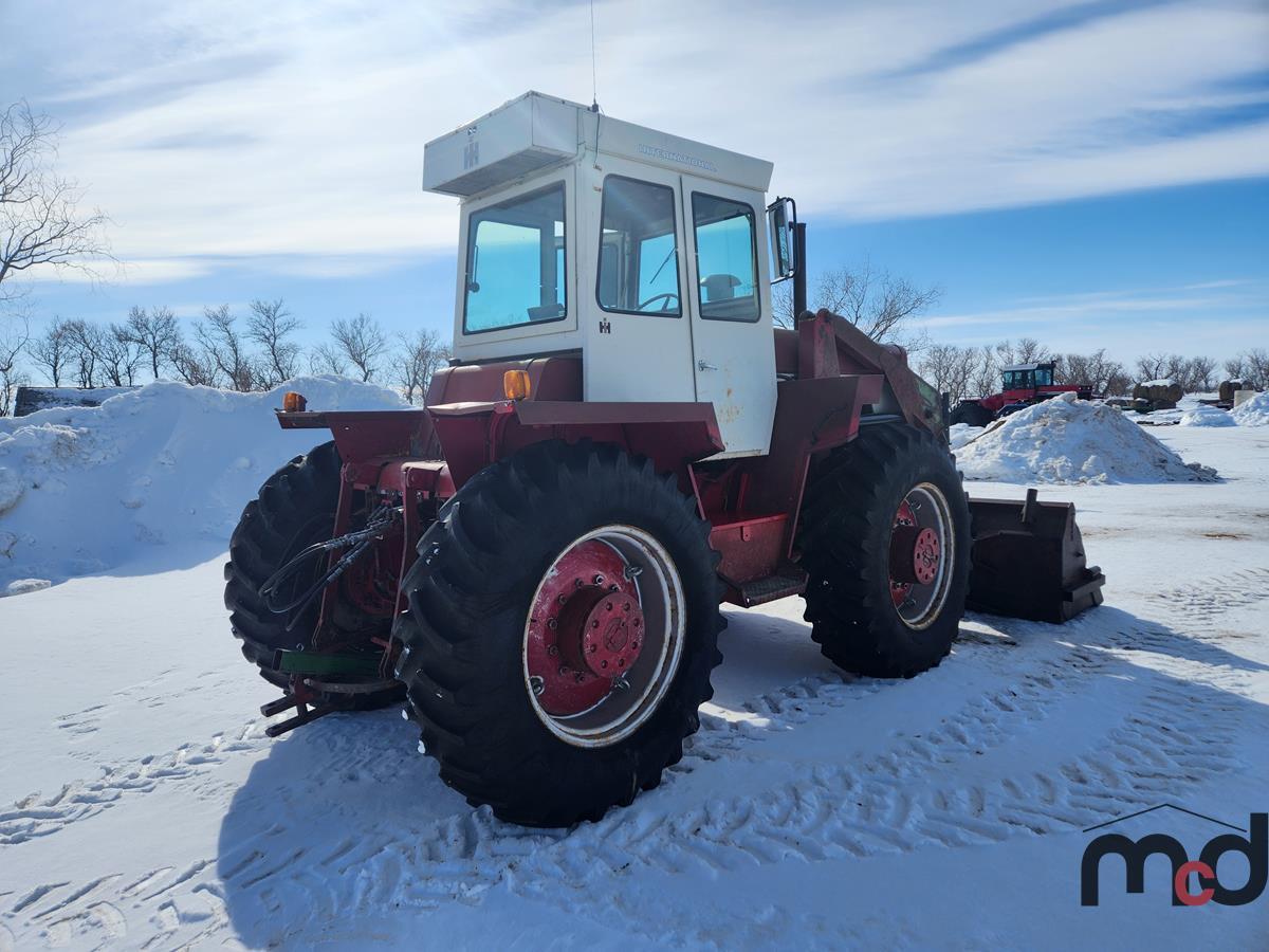 International 4166 4WD Tractor