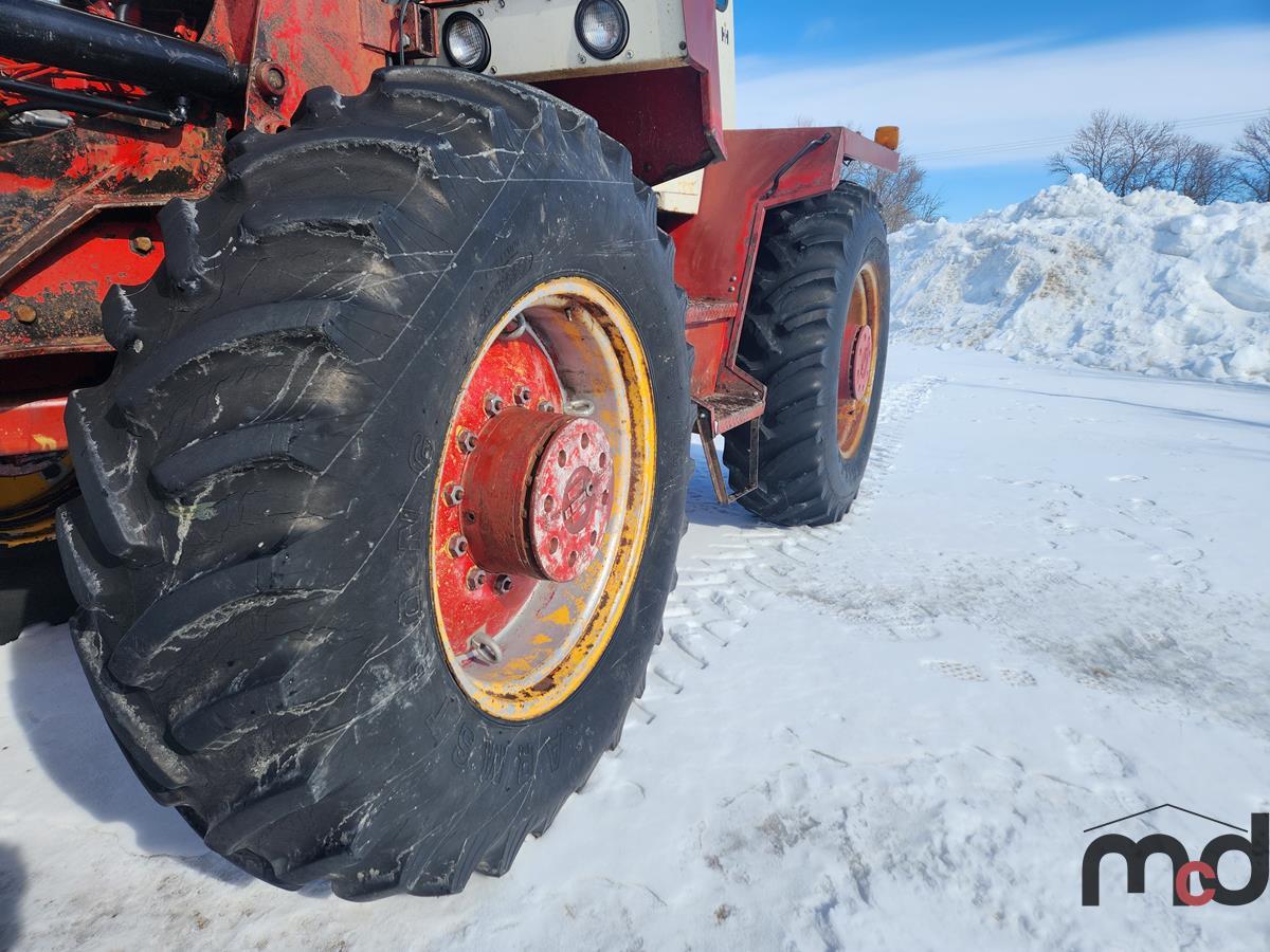 International 4166 4WD Tractor