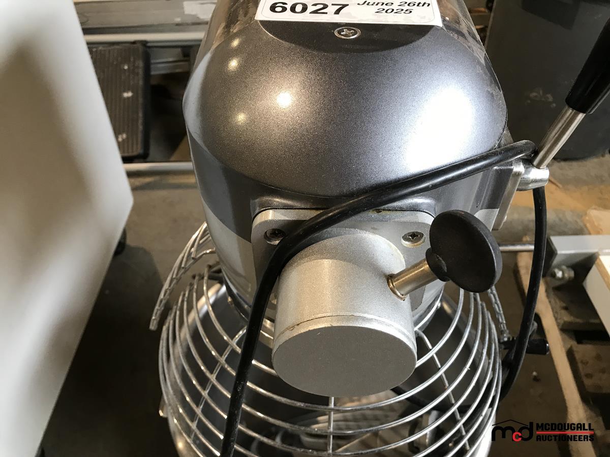 General GEM120 Stainless Steel Commercial Stand Mixer 20-Quart