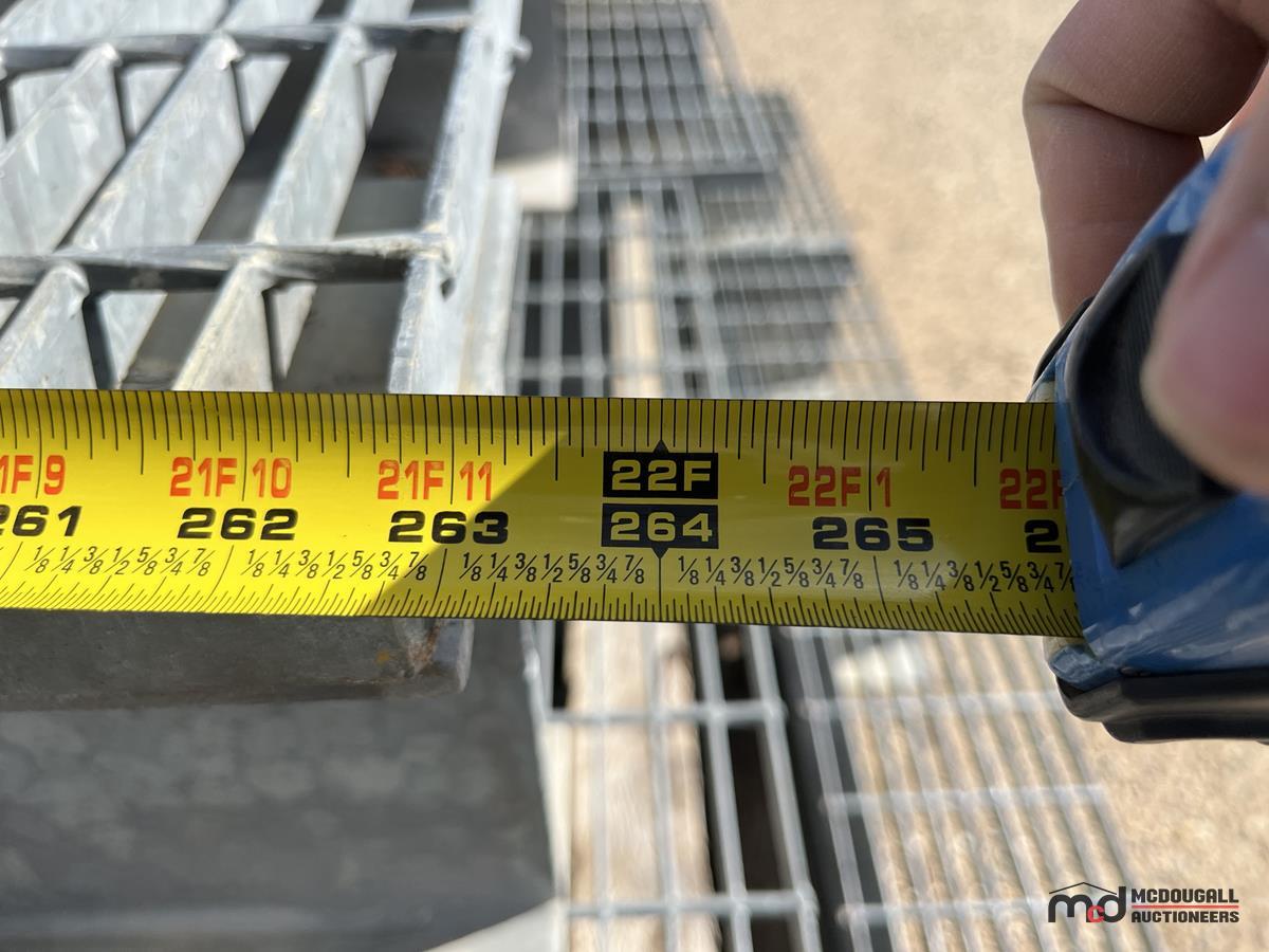 (22' x 7' x 4' 5'') Grading Platform w/ Rails