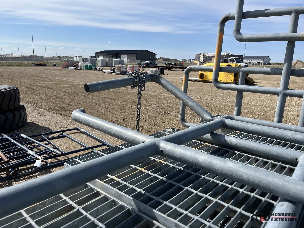 (22' x 7' x 4' 5'') Grading Platform w/ Rails