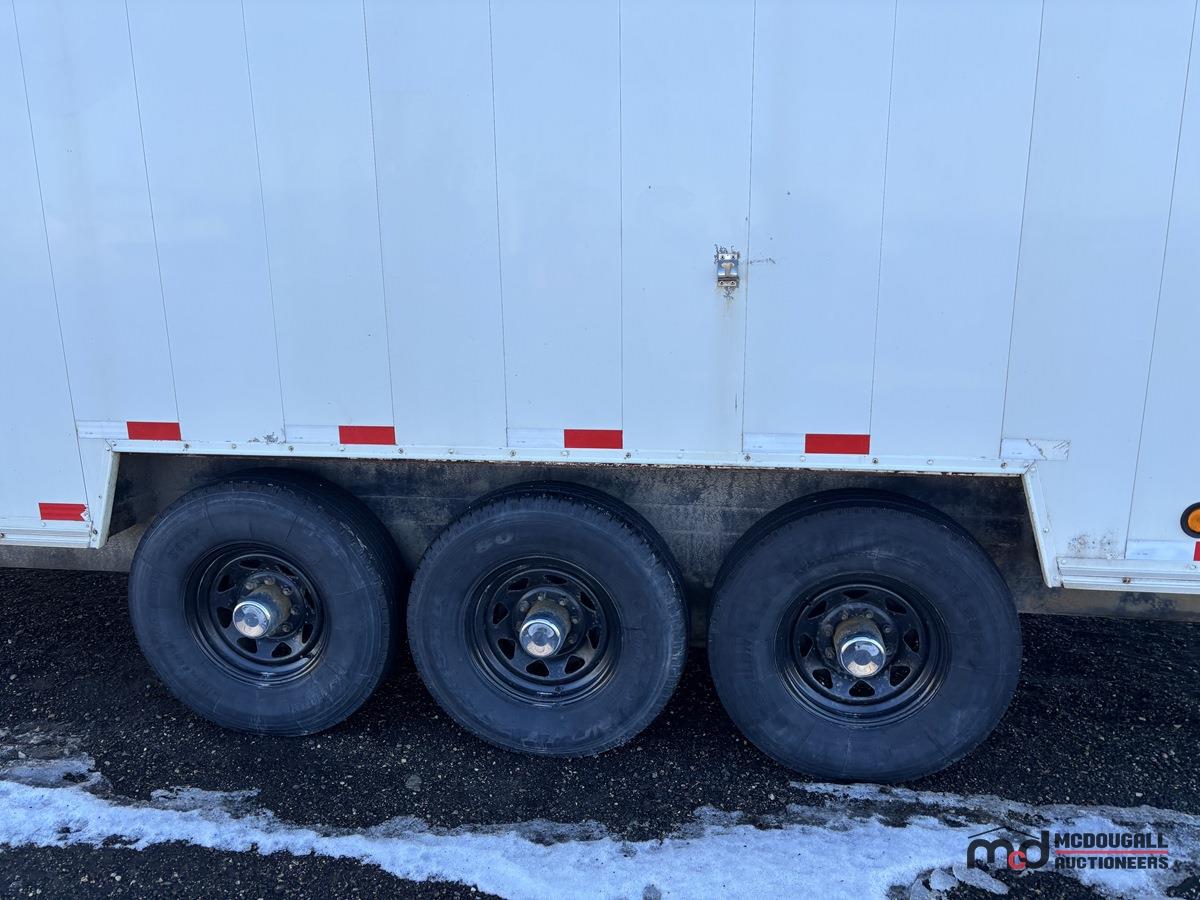 2008 Intercontinental Tridem 35' Office Trailer