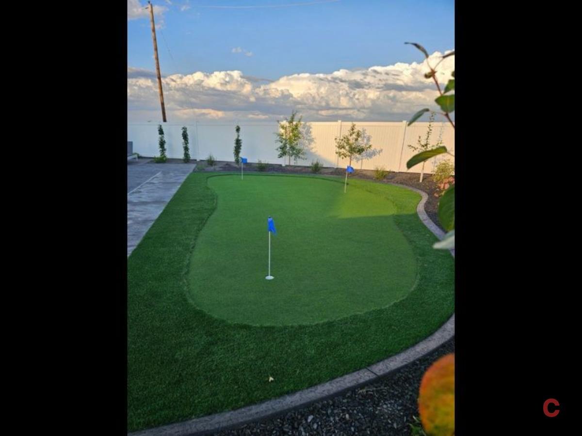 3-Hole Putting Green with Fringe from Turf Doctor, Saskatoon (Retail ...