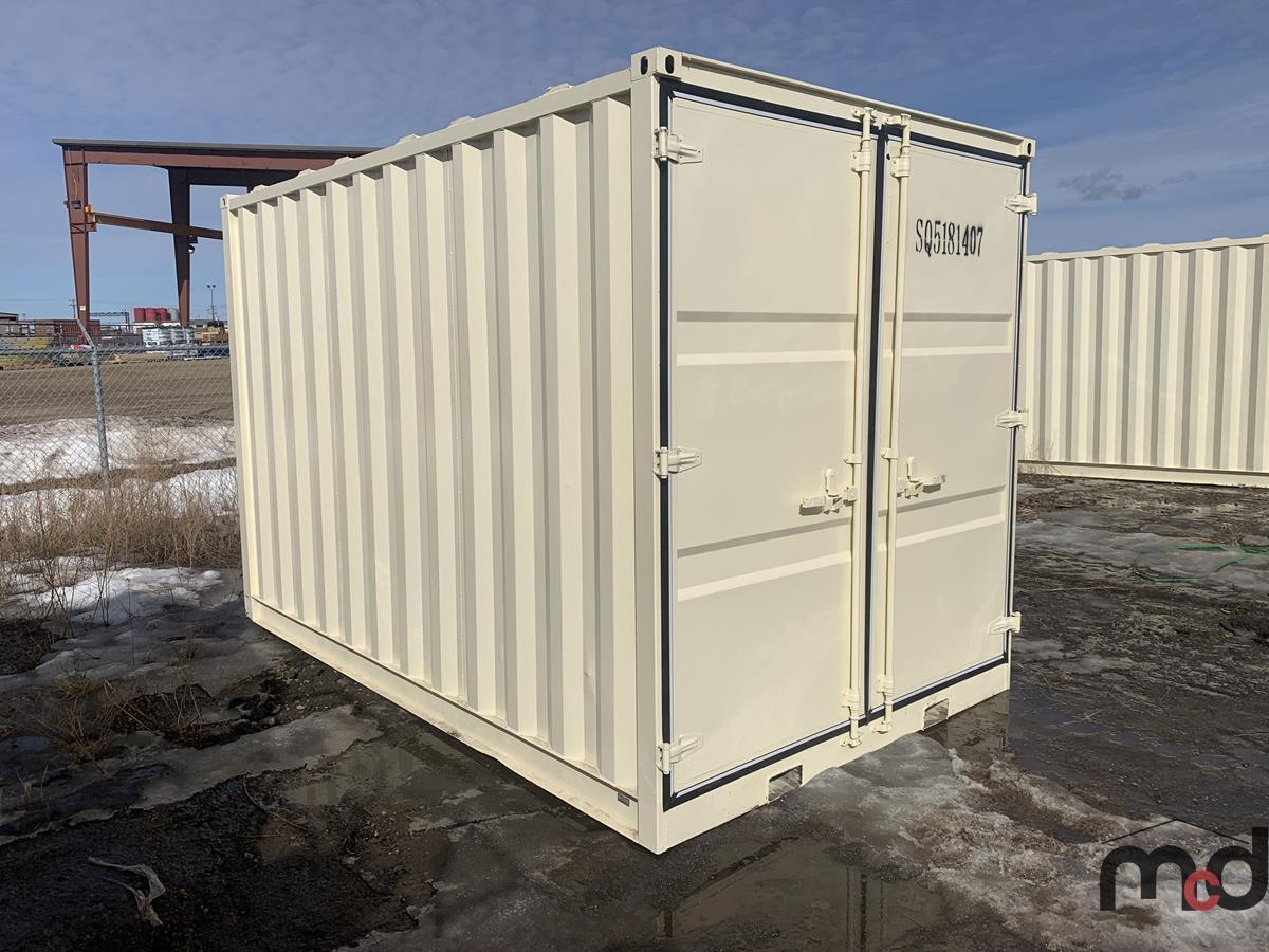 Mini Shipping Container (85x141x94)