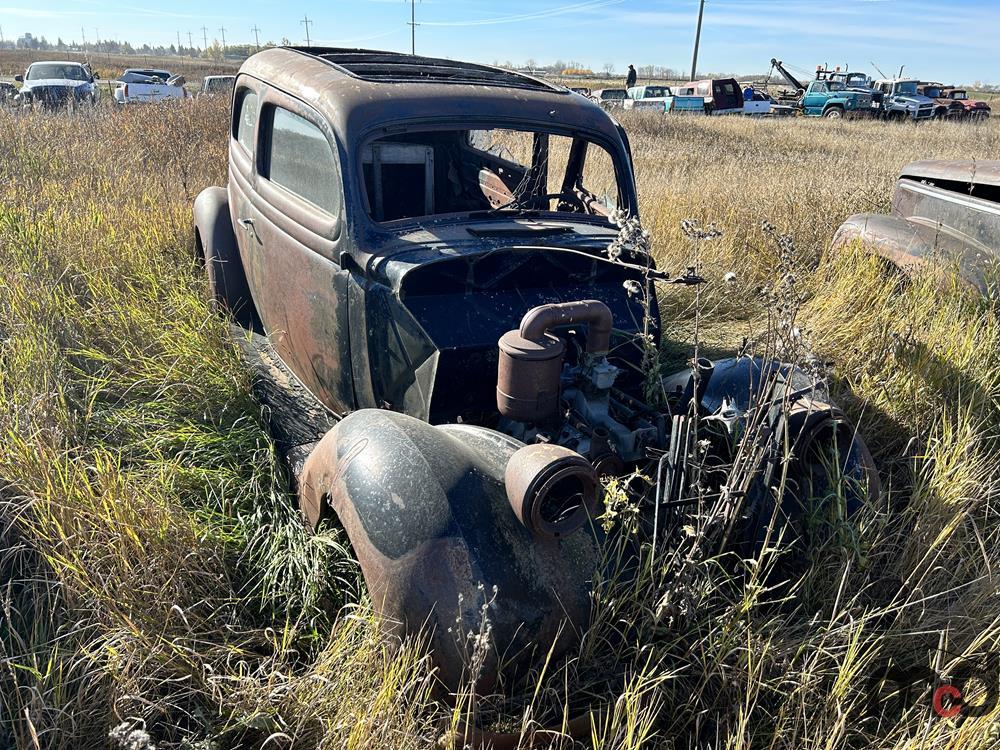 SALVAGE UNIT: Ford Tudor Car