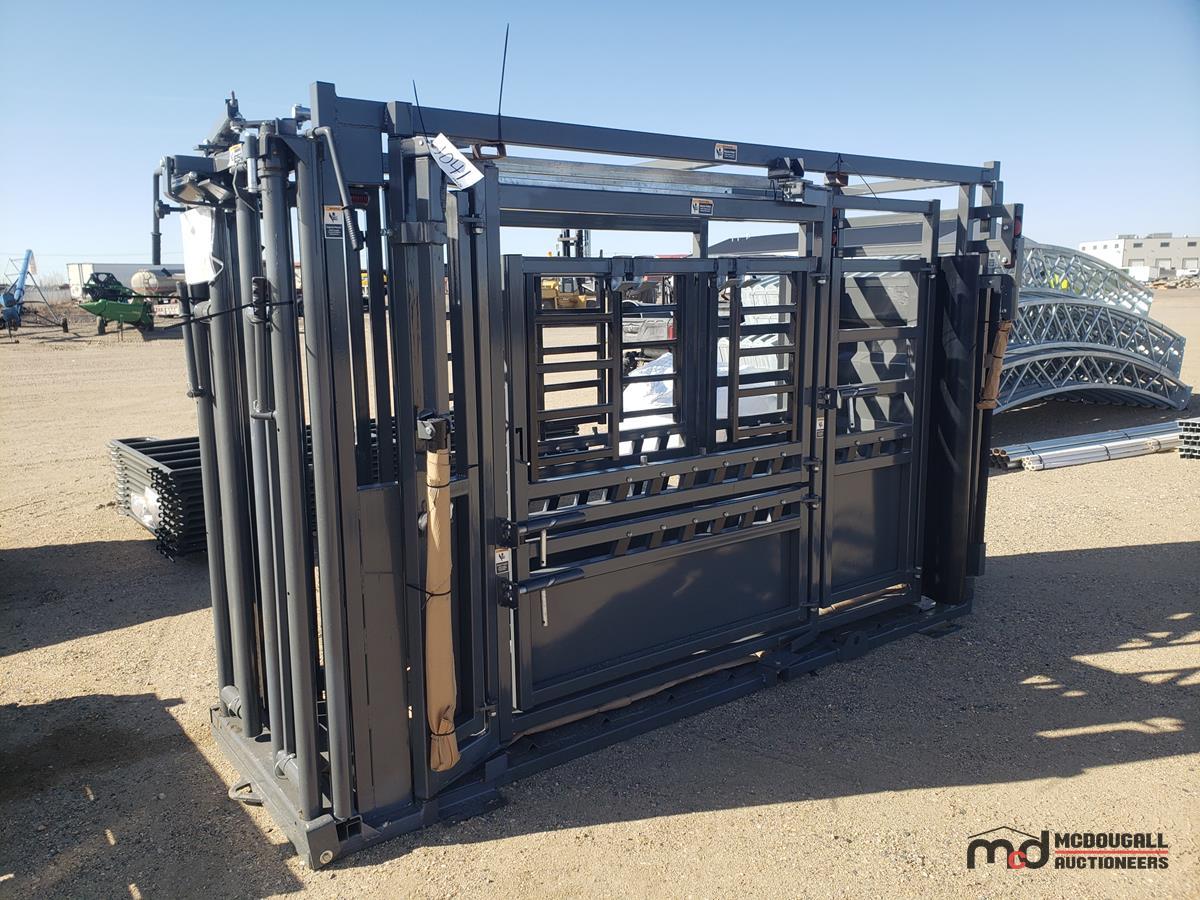 Tough Built Deluxe Cattle Squeeze Chute (Approx: 127")