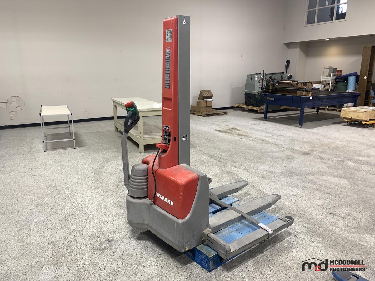 Raymond EMB Electric Straddle Lift Pallet Jack