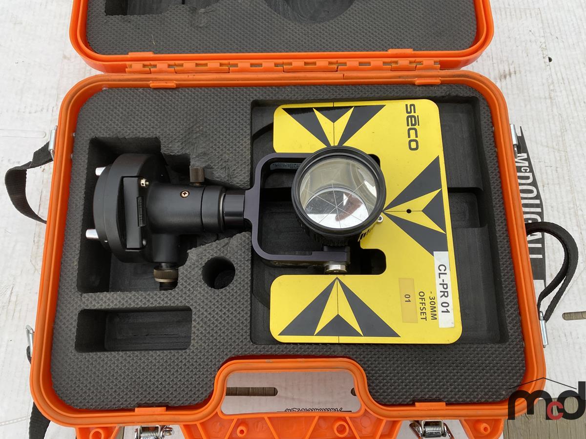 Seco 30mm Prism in Pouch