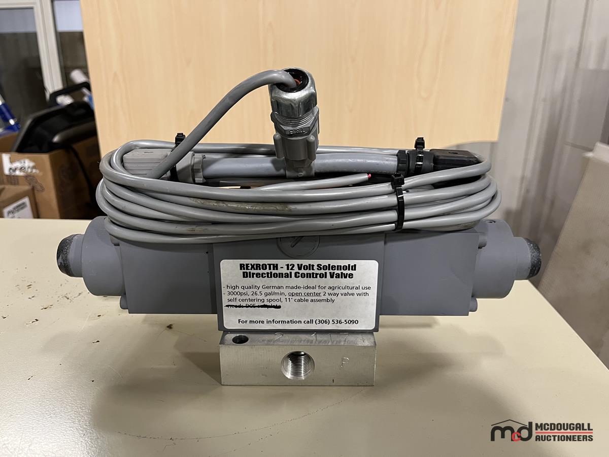 Rexroth 12v Solenoid Directional Control Valve w/ Sub Plate