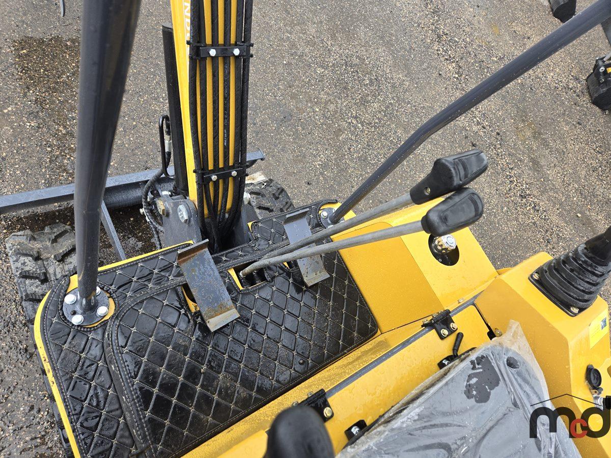 2023 AGT H15 Mini Excavator