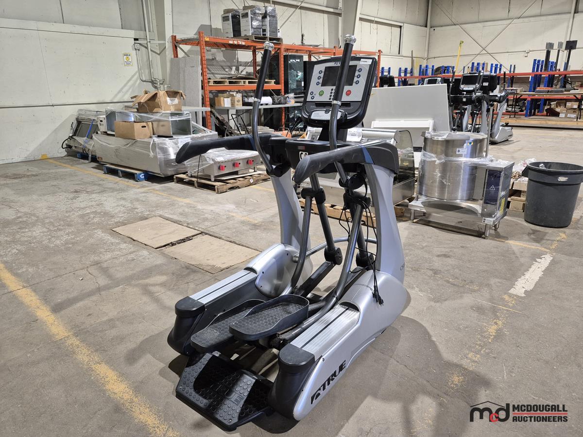 TRUE XCS900 Elliptical Trainer