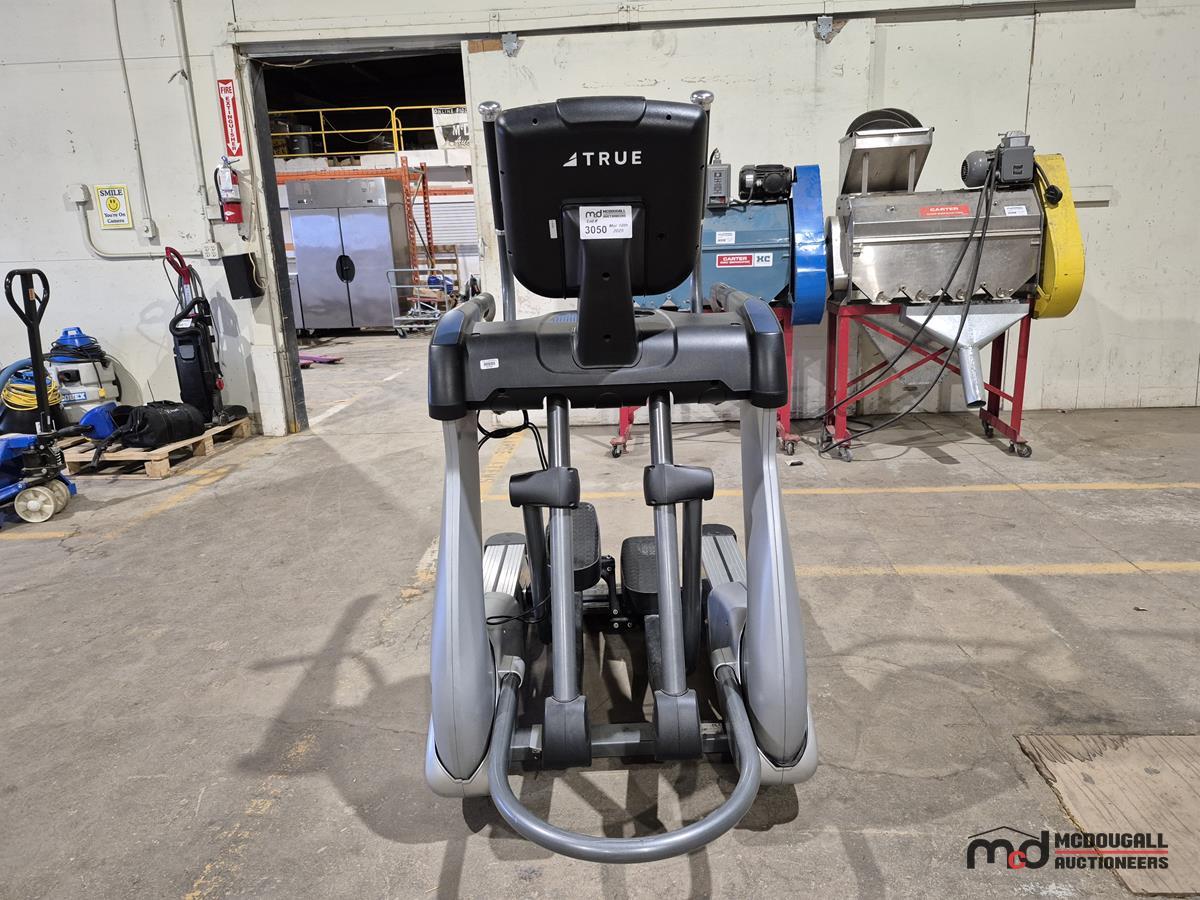 TRUE XCS900 Elliptical Trainer