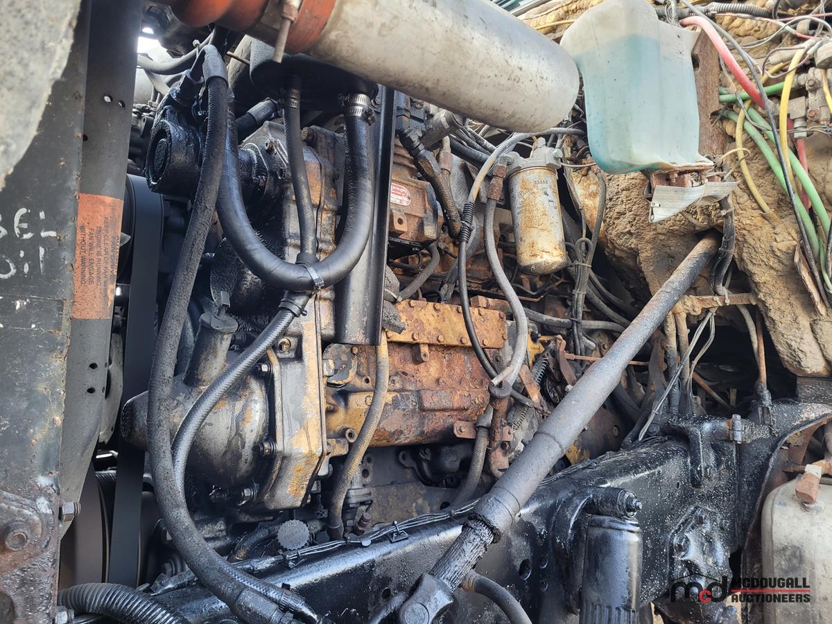 1995 Ford L9000 T/A Sleeper Tow Truck