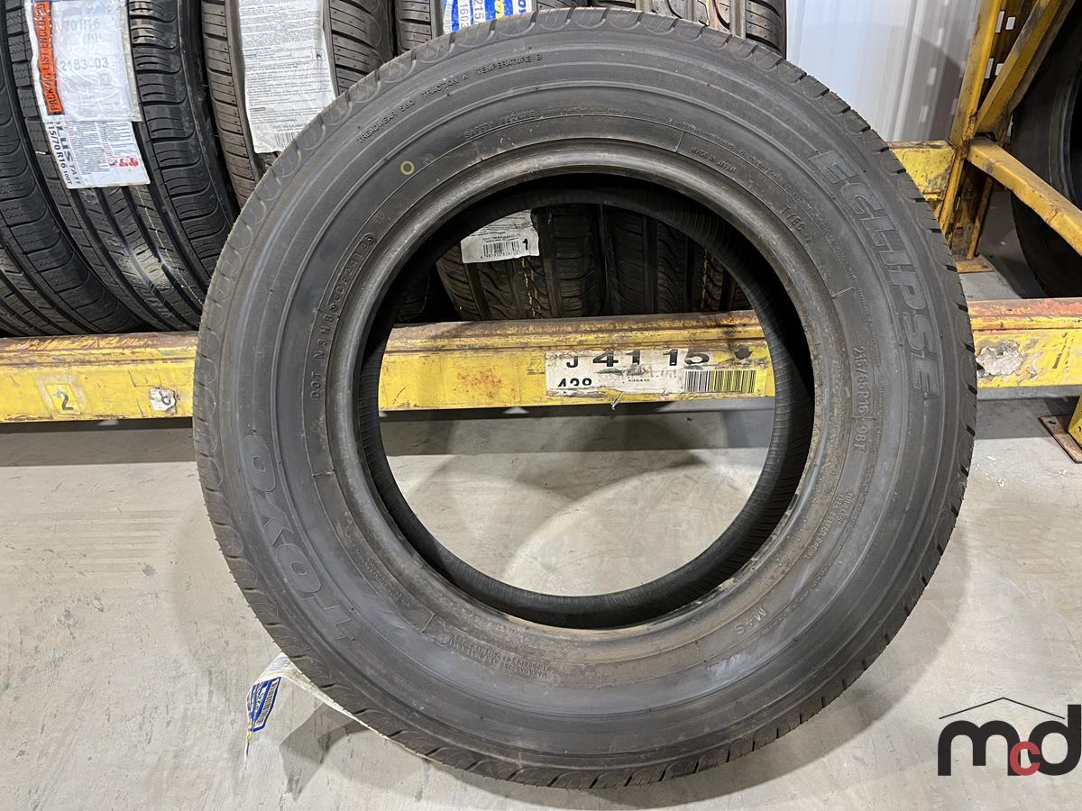 Unused Toyo 215/65R16 98T Tire ( Eclipse) - Must Take 4 Times the Bid Price
