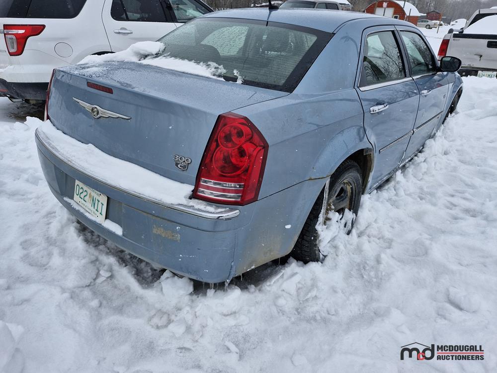 SALVAGE UNIT: 2008 Chrysler 300 Car