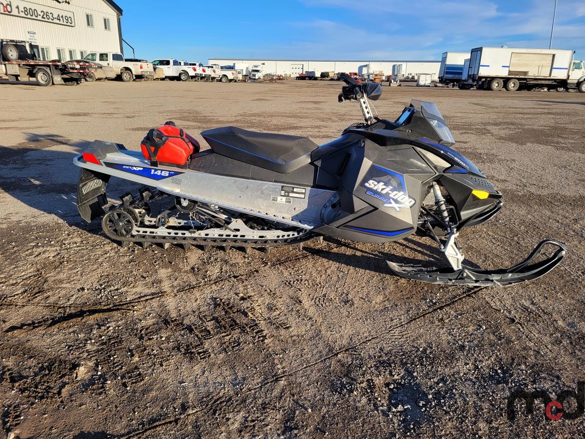 2009 Ski Doo Summit X 800R Snowmobile