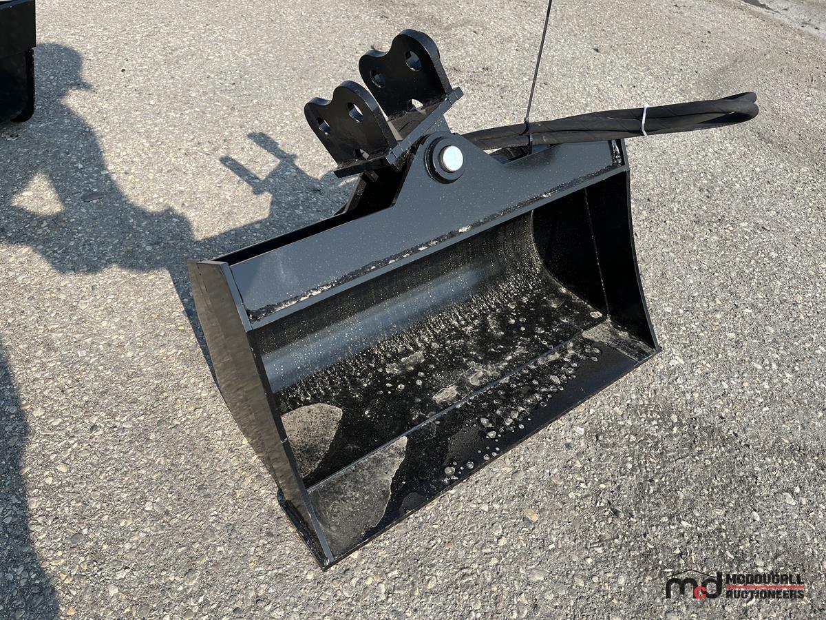 Mini Excavator 24" Hydraulic Bucket