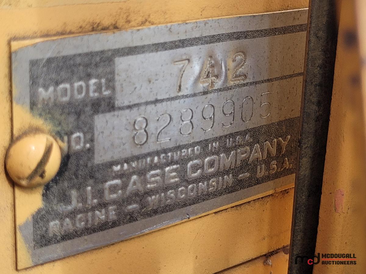 1996 Case 742 Tractor w/ FEL