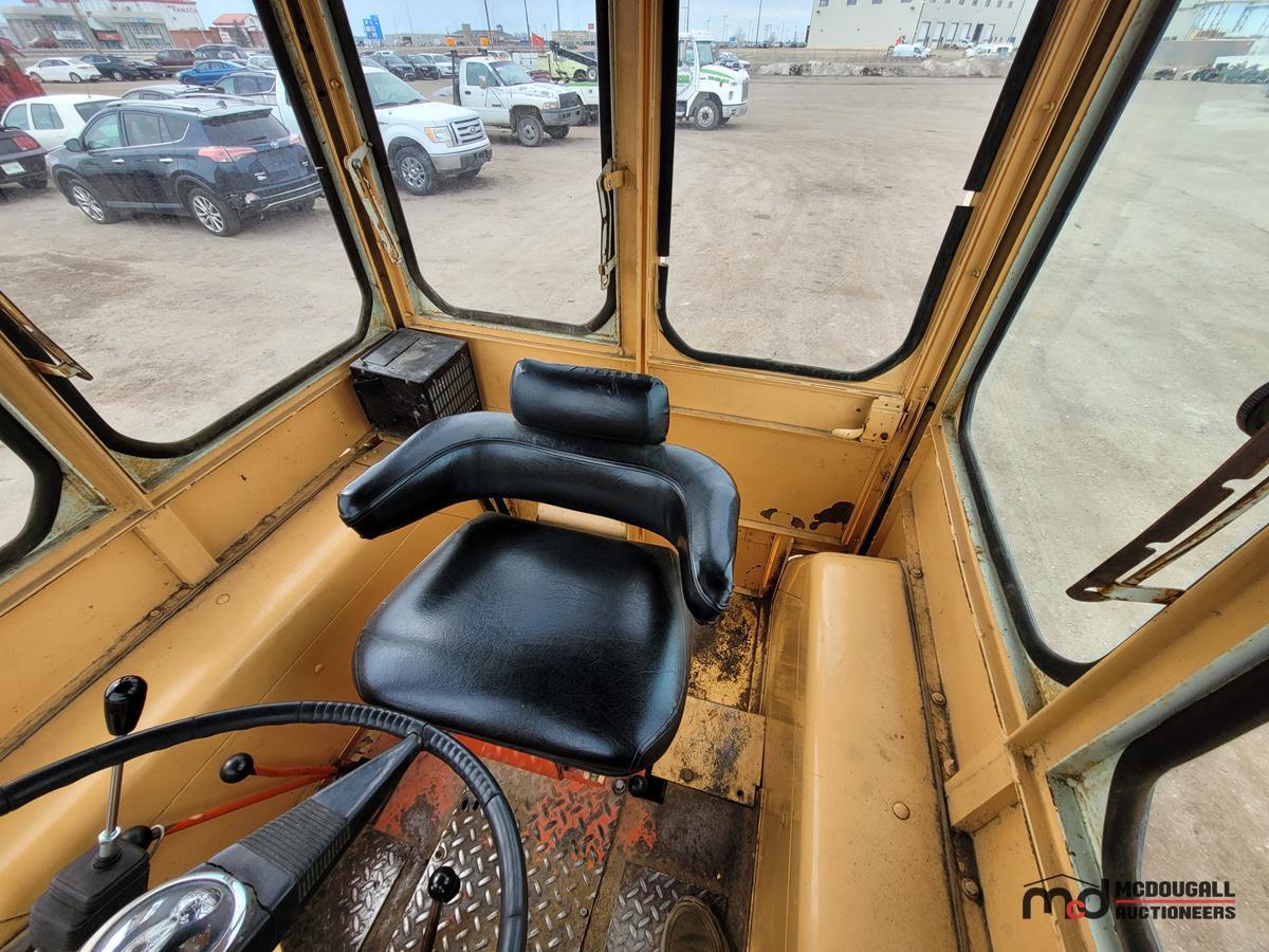 1996 Case 742 Tractor w/ FEL