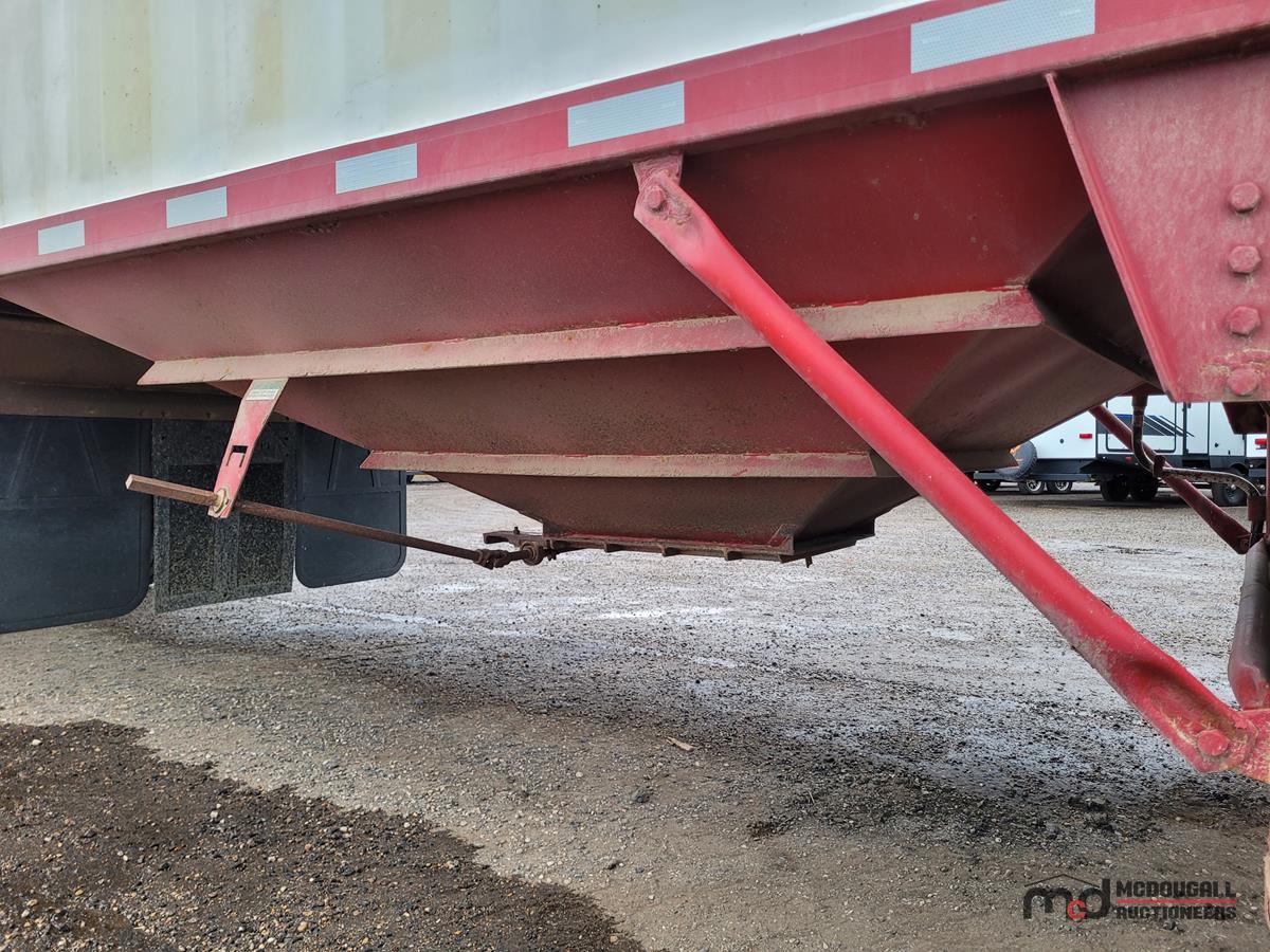 2002 Lode King Dual Hopper T/A Grain Trailer