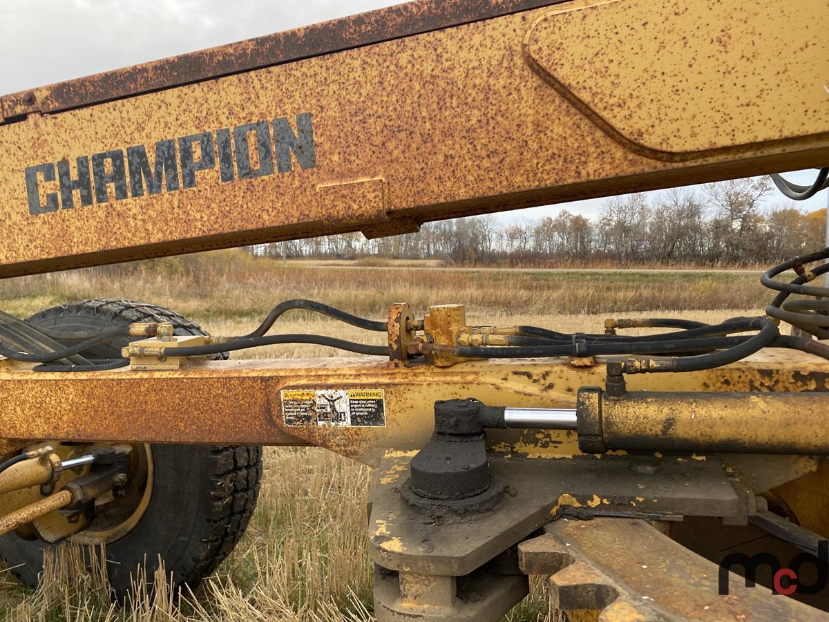 1996 Champion 740A Series IV Motor Grader