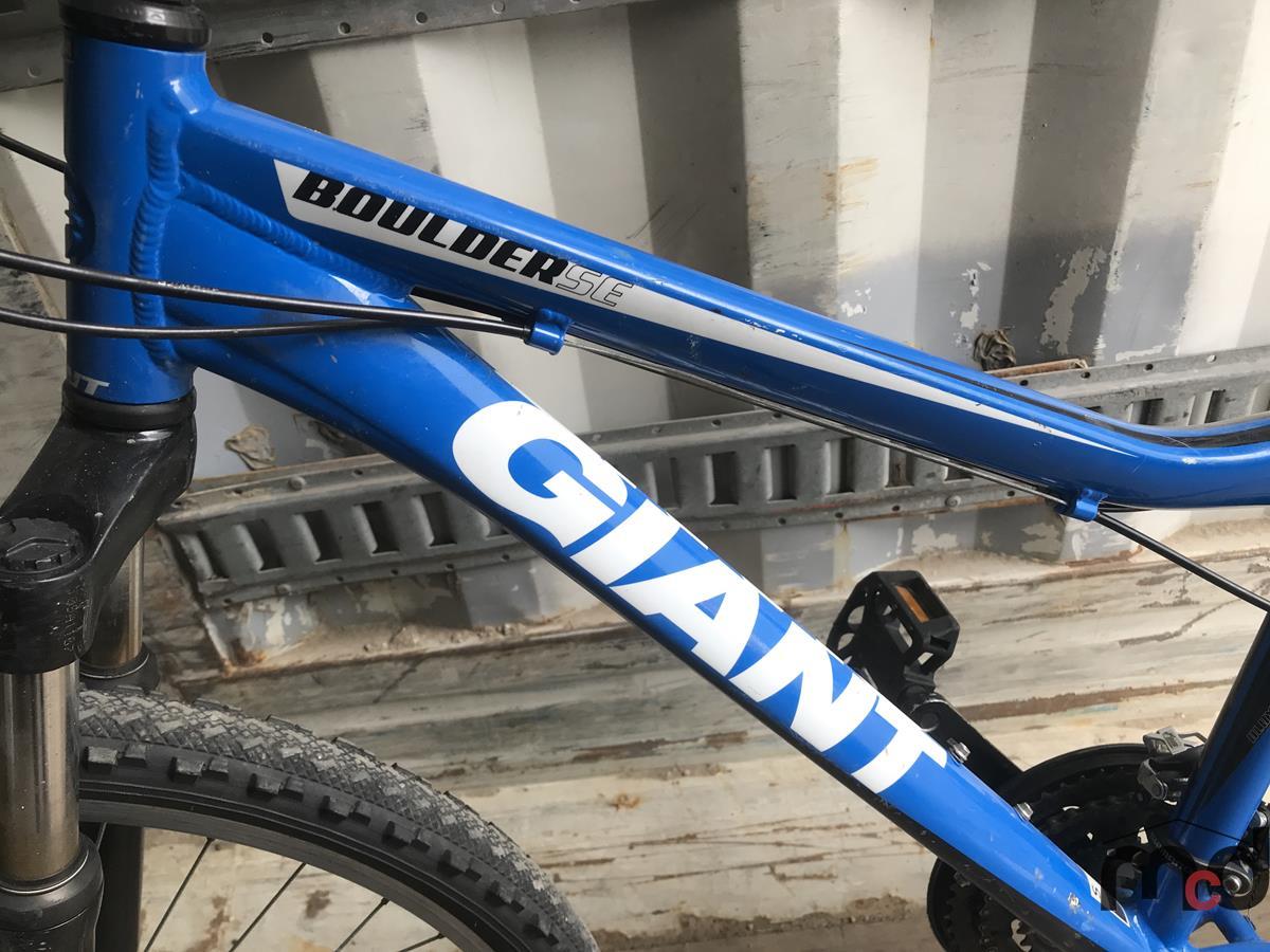Giant Boulder SE Bike