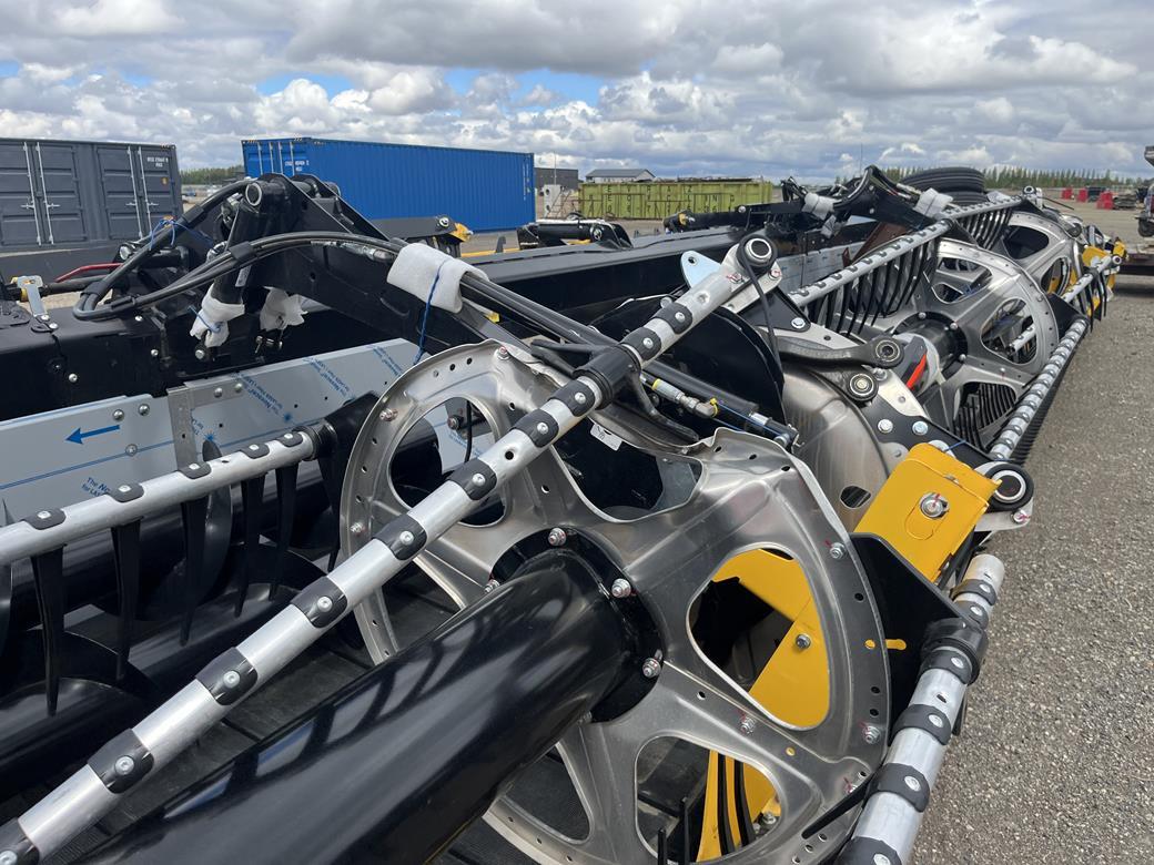 INSURANCE SALVAGE: 2024 MacDon FD245 Draper Header