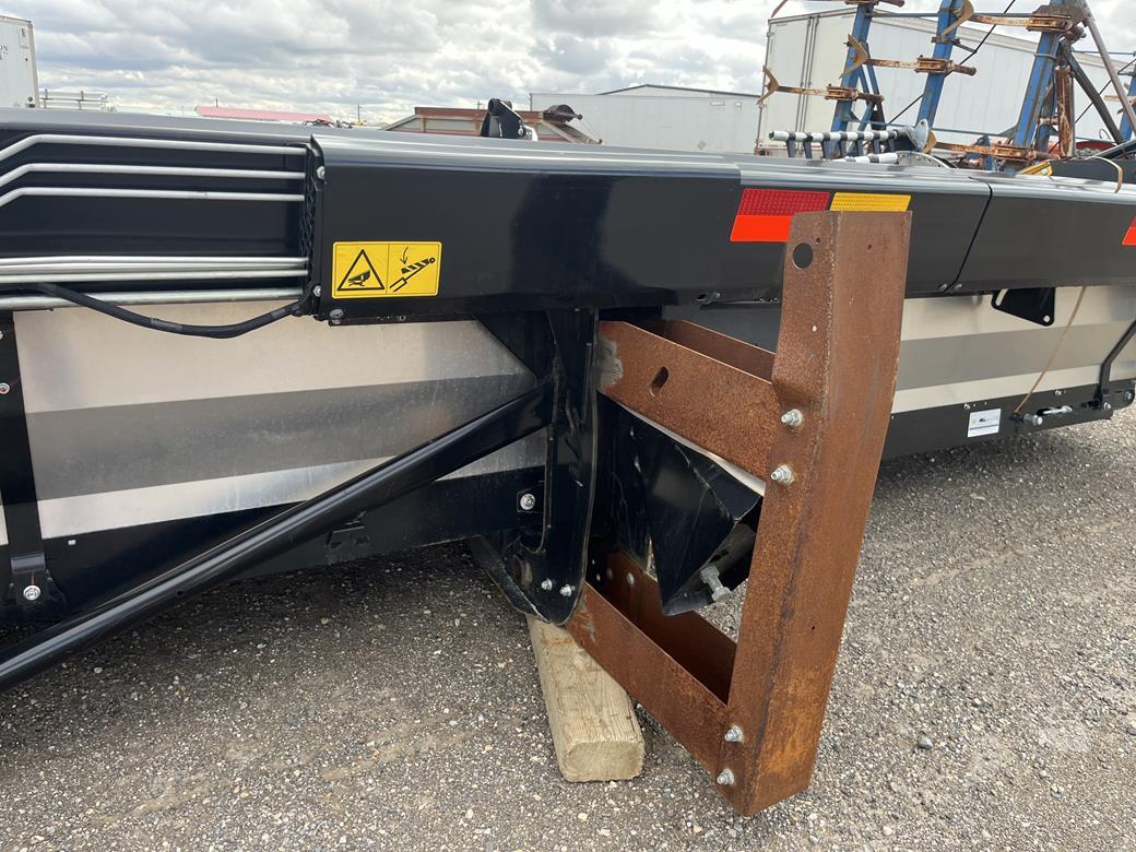 INSURANCE SALVAGE: 2024 MacDon FD245 Draper Header