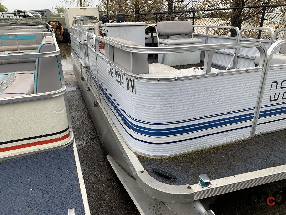 1995 20' Northwood Pontoon Boat w/ 60 HP Evinrude Motor