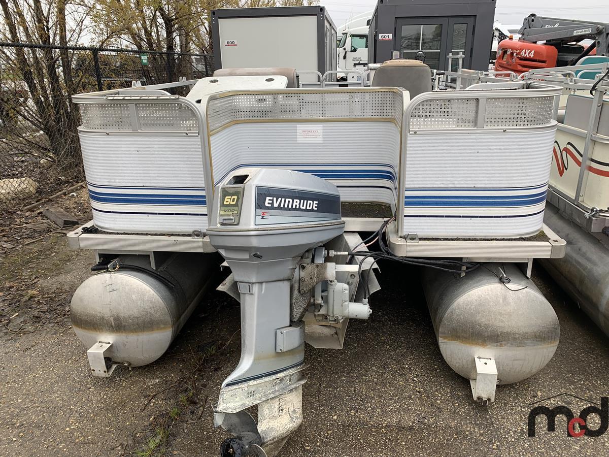1995 20' Northwood Pontoon Boat w/ 60 HP Evinrude Motor