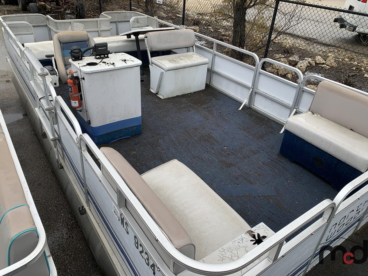 1995 20' Northwood Pontoon Boat w/ 60 HP Evinrude Motor