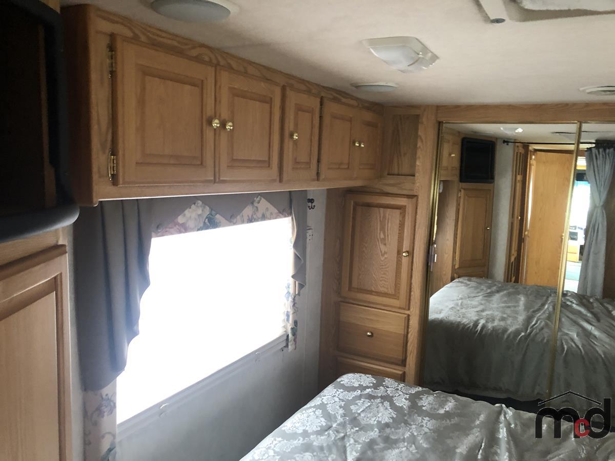 2001 Holiday Rambler Ambassador Motorhome