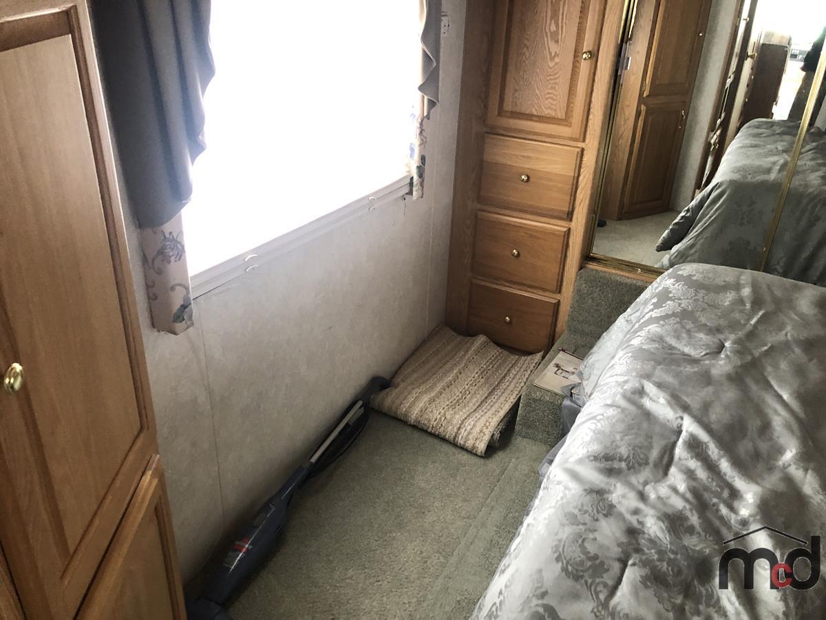 2001 Holiday Rambler Ambassador Motorhome