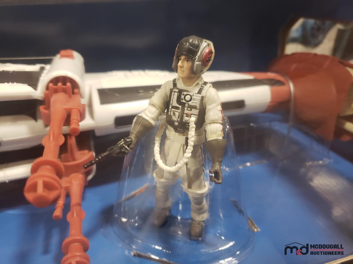 Star Wars Dagger Squadron B-Wing Fighter & TIE Interceptor