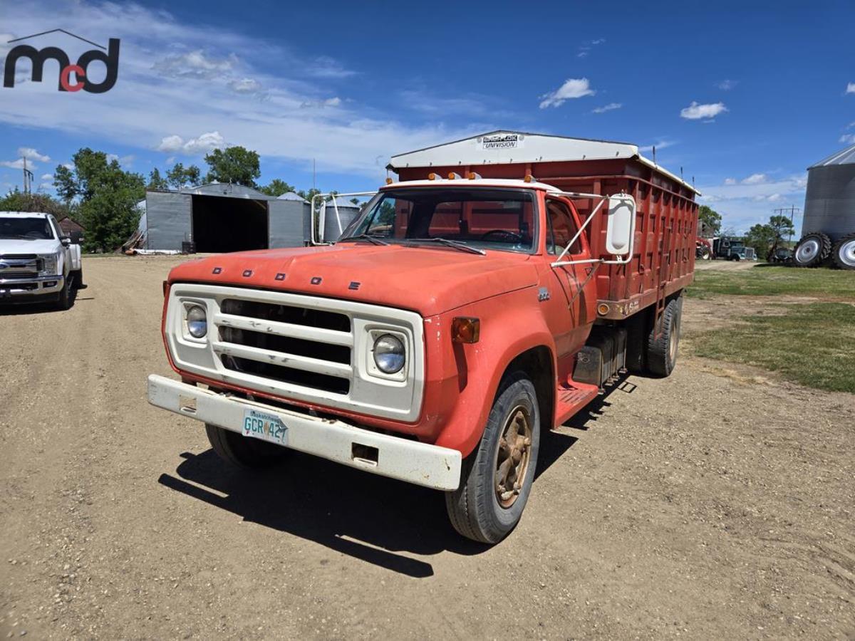 1976 Dodge D600 Grain Truck